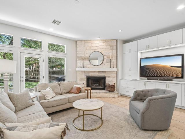 8008 Ladera Verde Dr