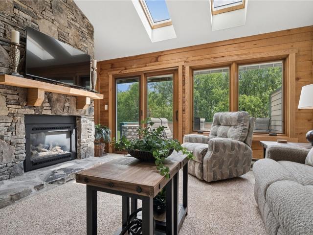 8009 Meadowridge Drive