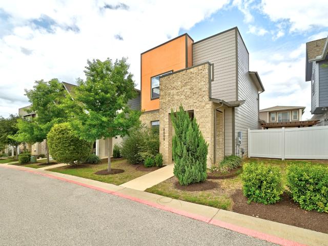 8009 Mellencamp Dr, Unit 212, Austin, TX 78744 | MLS #8896 | Compass