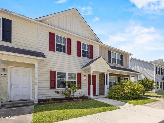 8009 Banister Loop