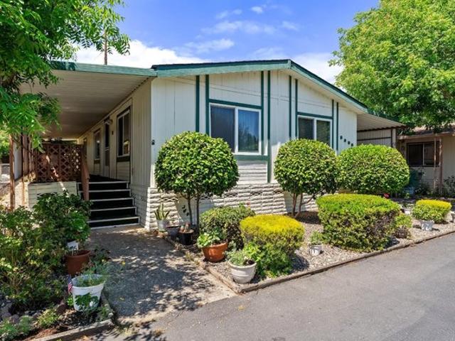 8009 Cliffrose St, Windsor, CA 95492