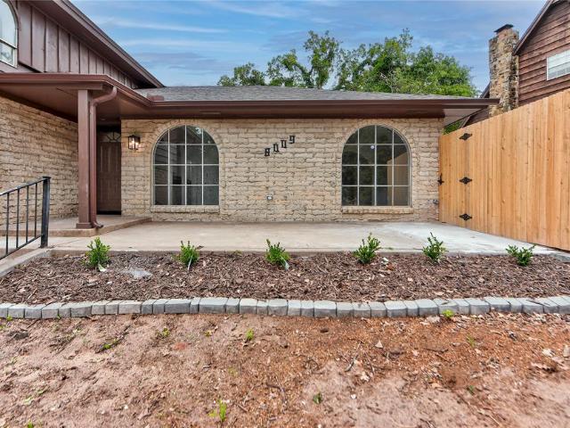 8009 Golden Oaks Road