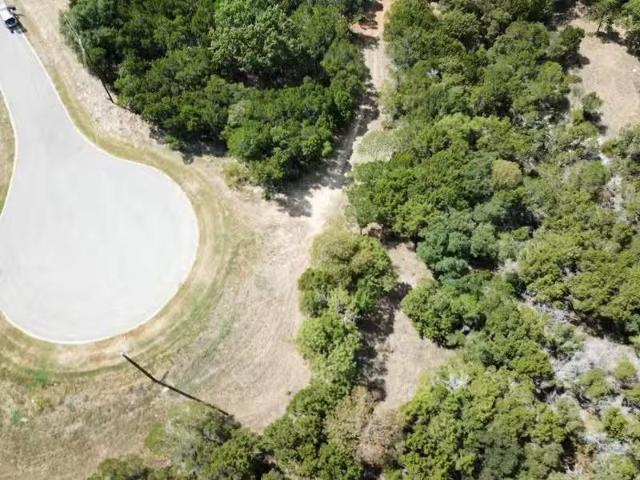 8009 Hardhillock Ct, Cleburne, TX 76033