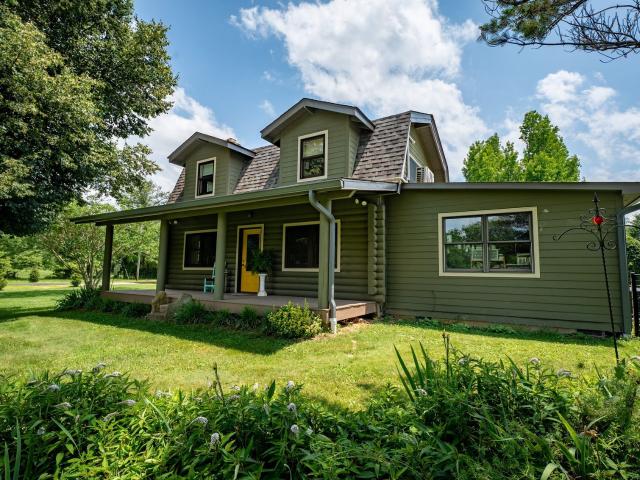 8009 Rinnie Seitz Rd, Nashville, IN