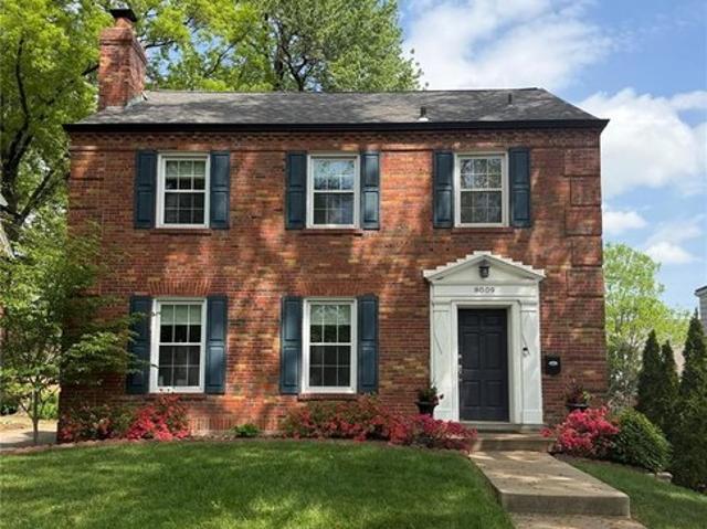 8009 Teasdale Ave, University City, MO 63130