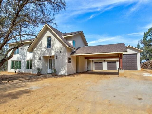 8000 MT Aukum Rd, Mount Aukum, CA 95656