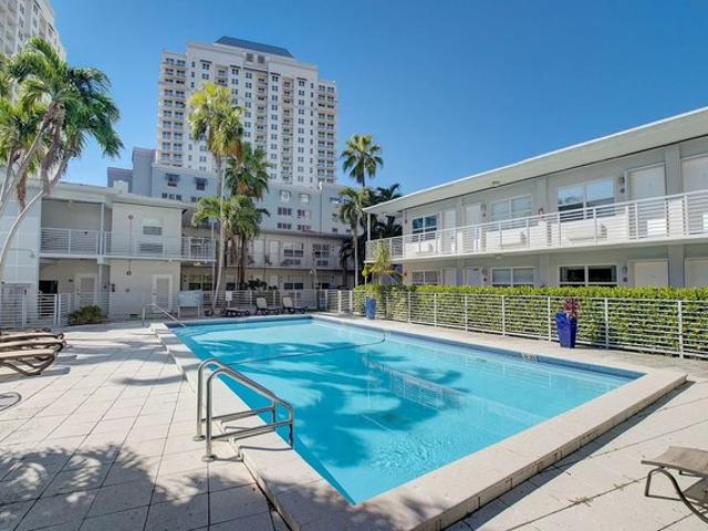 8000 NE Bayshore Ct, Miami, FL 33138