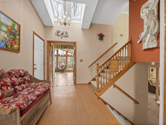 8000 Oakview Lane
