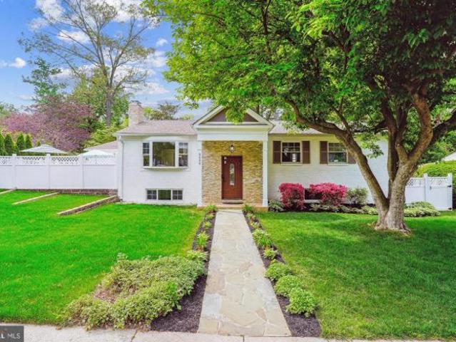 8000 Beech Tree Rd, Bethesda, MD 20817