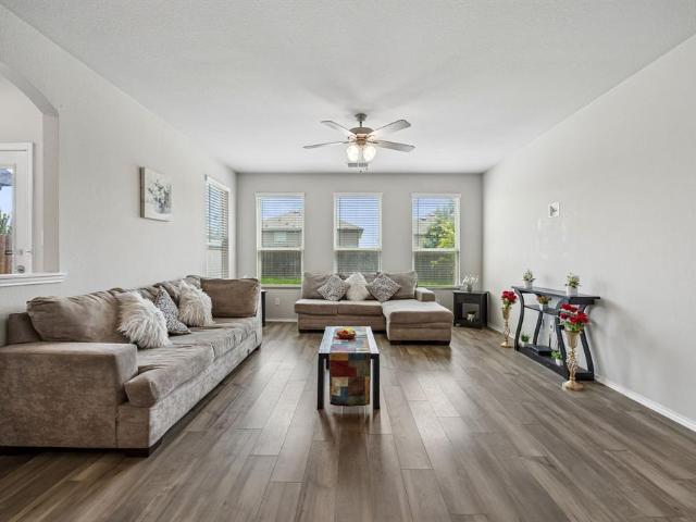 8000 Gangway Drive