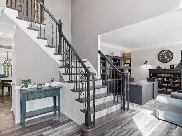 8000 Pinnacle Ridge Drive