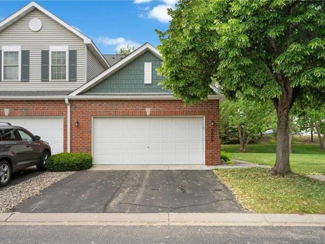 8000 Stratford Cir S, Shakopee, MN 55379