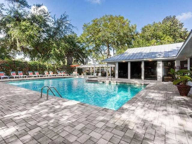8000 Waters Ave, Savannah, GA 31406