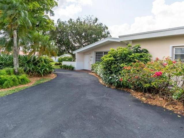 8000 138 St SW, Palmetto Bay, FL 33158