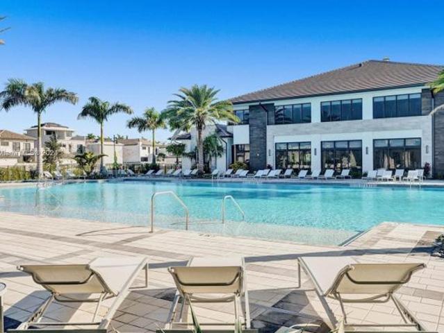 8001 NW 41st St #F 309, Doral, FL 33166