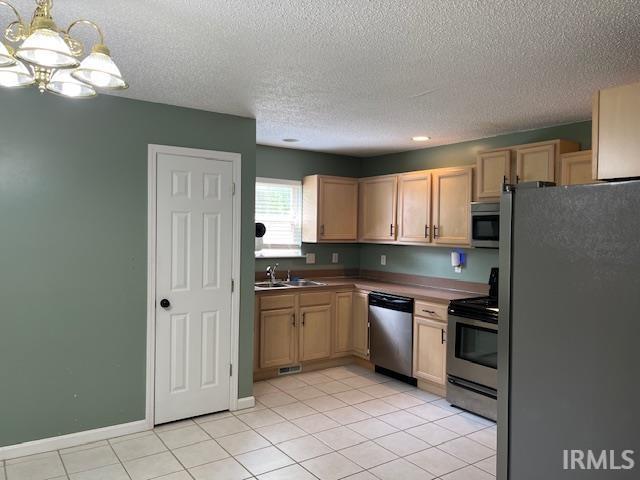 8001 Alexandra Lane