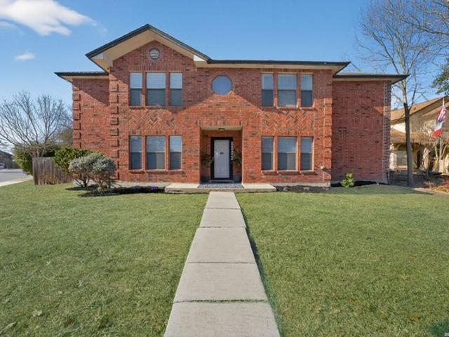 8001 Dove Trail Dr, San Antonio, TX 78244