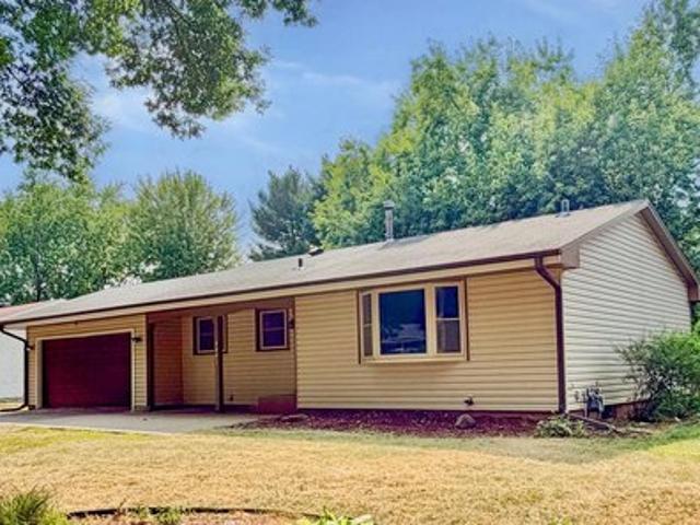 8001 Edgewood Ave N, Brooklyn Park, MN 55445