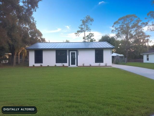 8001 Hibiscus Rd, Fort Pierce, FL 34951