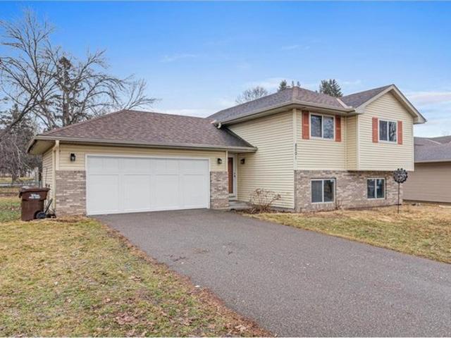 8001 Jeffery Ave S, Cottage Grove, MN 55016