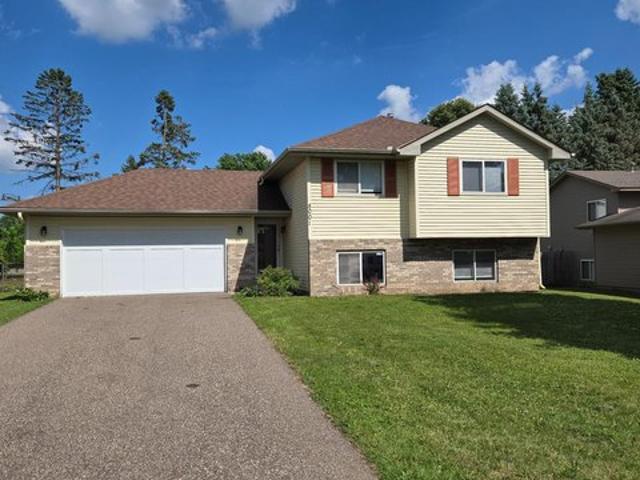 8001 Jeffery Ave S, Cottage Grove, MN 55016