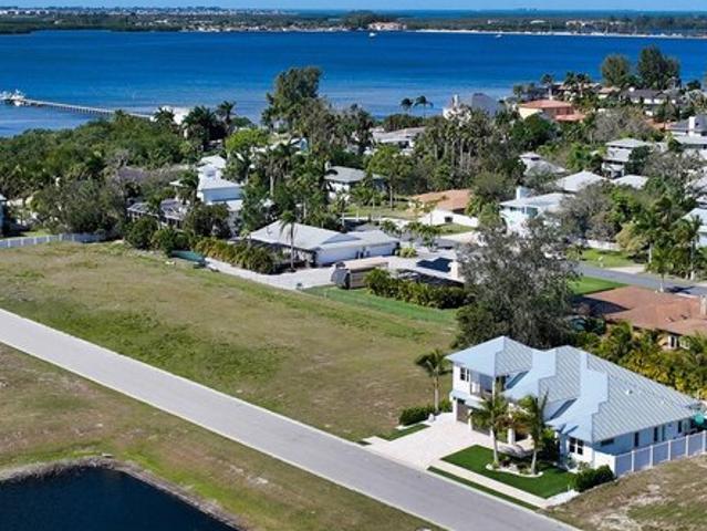 8001 W 20th Pl, Bradenton, FL 34209
