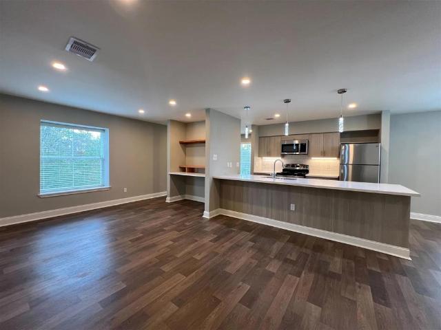 8003 Woodway Drive # 061