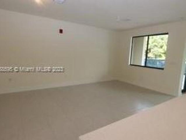 8001 41st Street NW #111, Doral, FL 33166