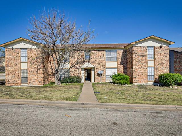 8002 Cambridge Cir, Unit A, White Settlement, TX 76108 | MLS #21200 | Compass