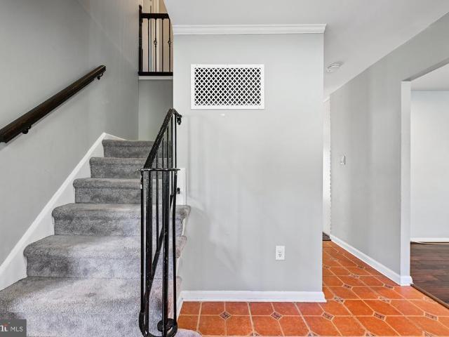 8002 Log Cabin Court