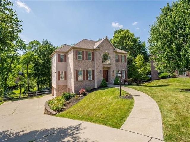 8002 Pressley Ct, Pittsburgh, PA 15237