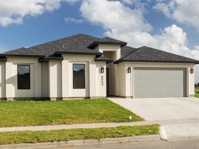 8002 Snake River Dr, Corpus Christi, TX 78414
