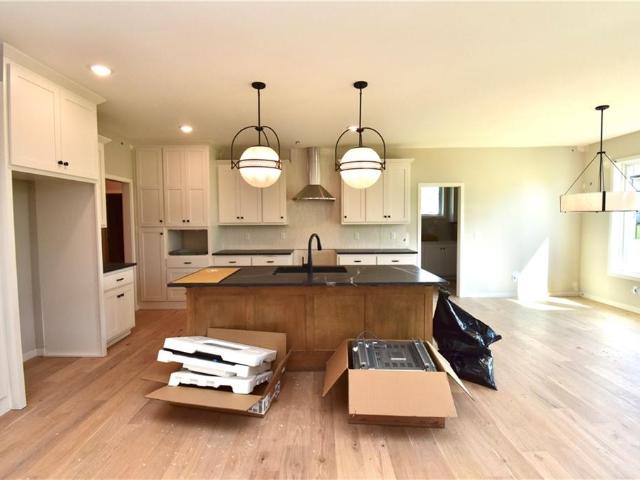 8003 NE 77th Street