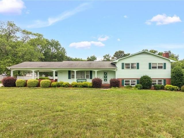 8003 Clinard Farms Rd, High Point, NC 27265