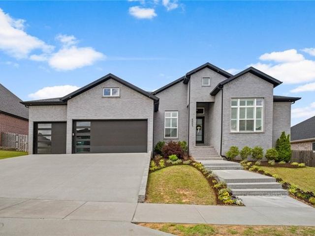 8003 W Bancroft St, Rogers, AR 72758