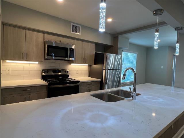 8003 Woodway Drive 81, Houston, US, TX
