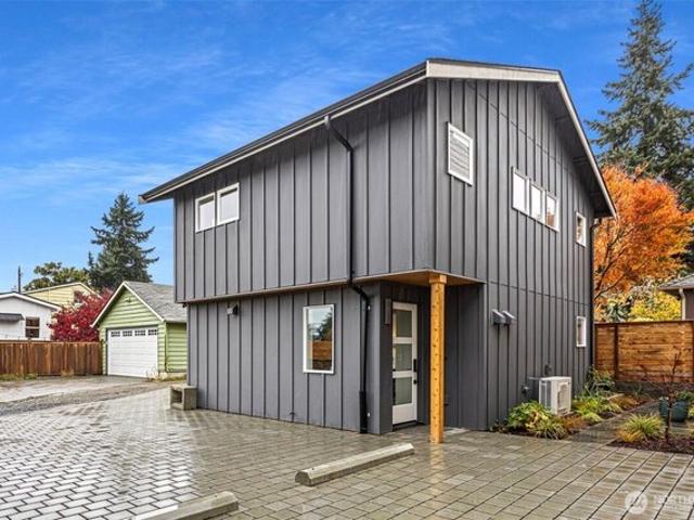 8003 25th Ave NW, Seattle, WA 98117