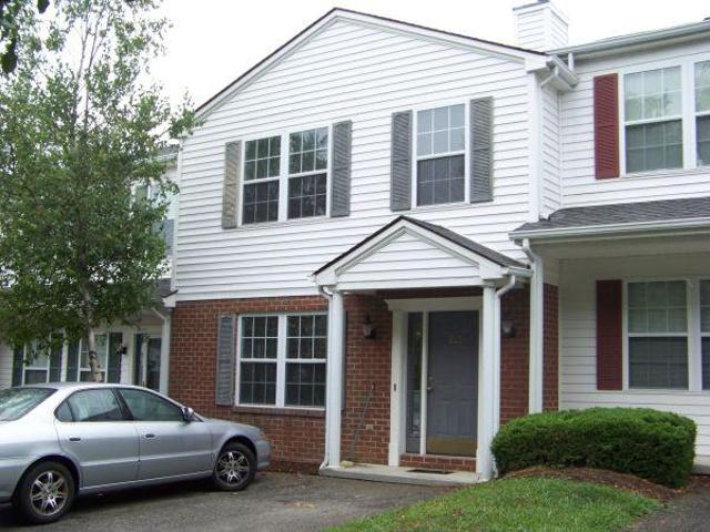 $800 / 3br Oak Tree Townhome Available May 1 Christiansburg
