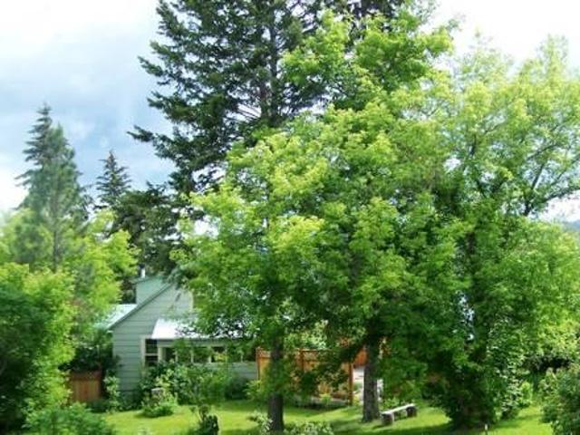 $800 / 3br 1569ft² Three Bedroom House For Rent