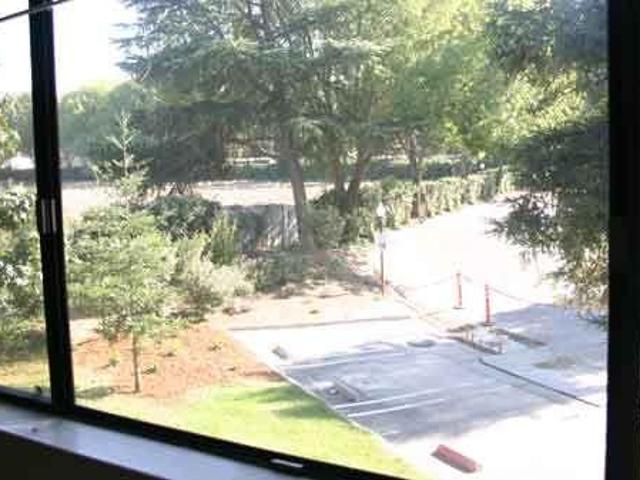 $800 / 2br 1000ft² Clean 2BR/2BA Inside Laundry Freeway Close Hwy 99 near Vintage Fair Mall map