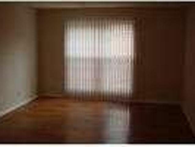 $800 / 2br 1000ftÂ² You Will FALL in Love With Our TOWNHOME!