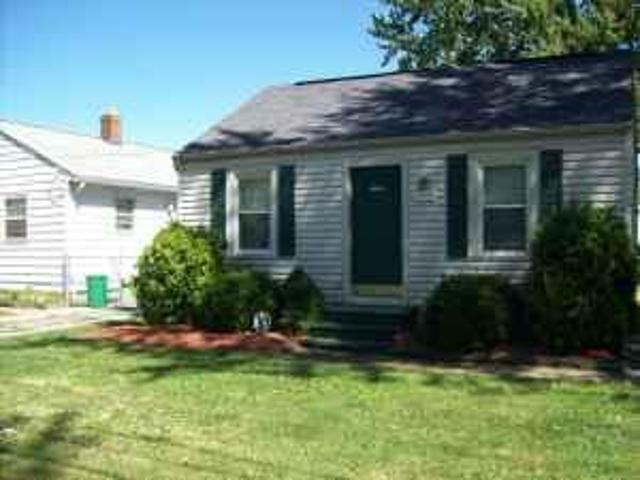 $800 / 2br 2 BR Ranch Home Eastlake map