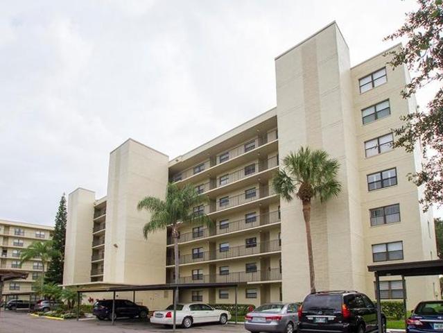 800 Cove Cay Dr #2E, Clearwater, FL 33760