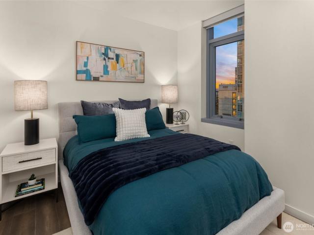 800 Columbia Street # 1807