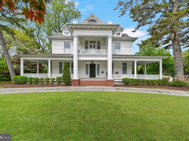 800 Camden Avenue