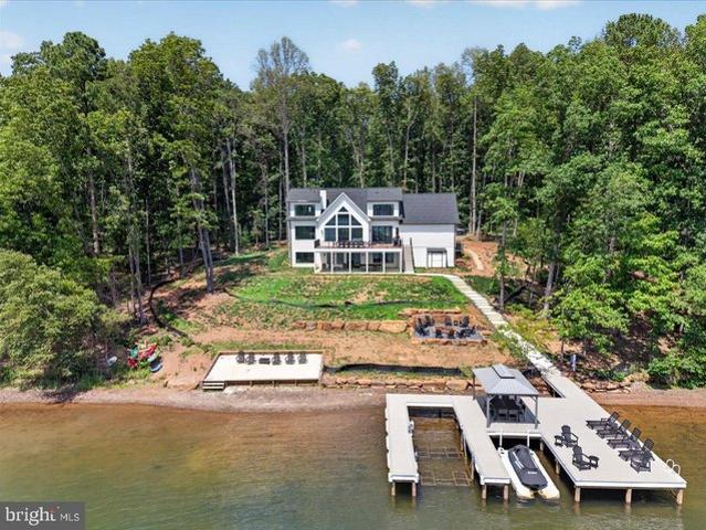 800 Carrs Bridge Rd, Bumpass, VA 23024