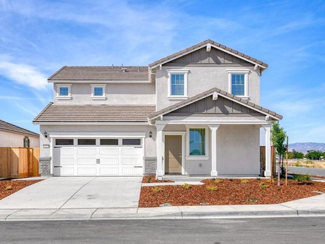 800 Chatham Ln, Patterson, CA 95363