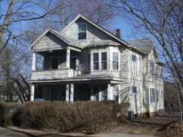 $800 Clean, Recently Painted 2 Bedroom Apt for Rent New Britain map