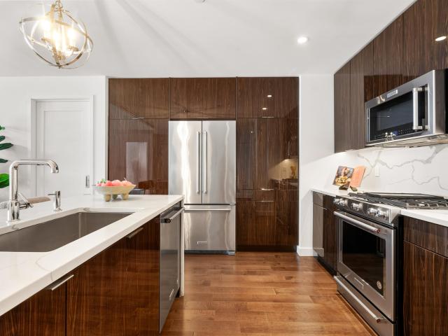 800 Avenue At Port Imperial # 816
