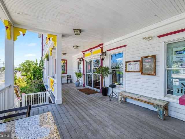 800 Bay Avenue